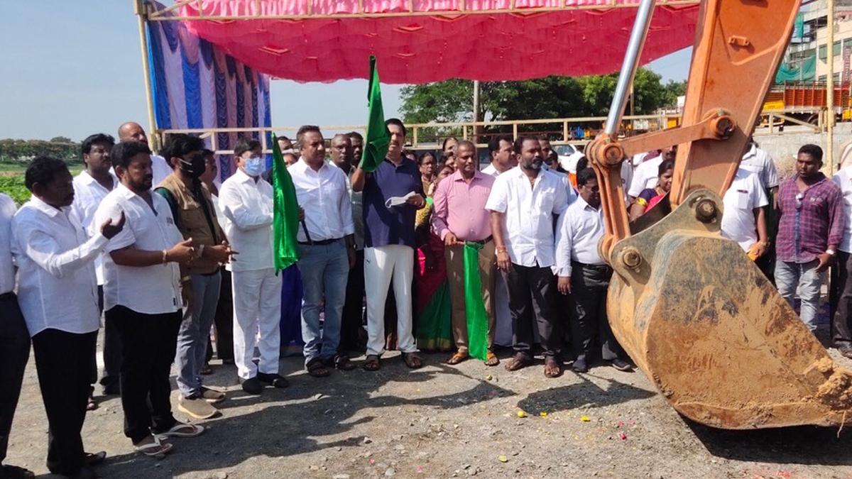 Restoration of Pinji lake in Ranipet begins - The Hindu