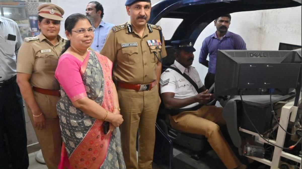 Safe driver course launched for police personnel in Avadi ...