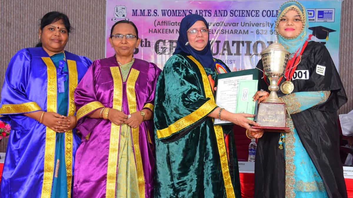 Science college graduation day held near Ranipet - The Hindu