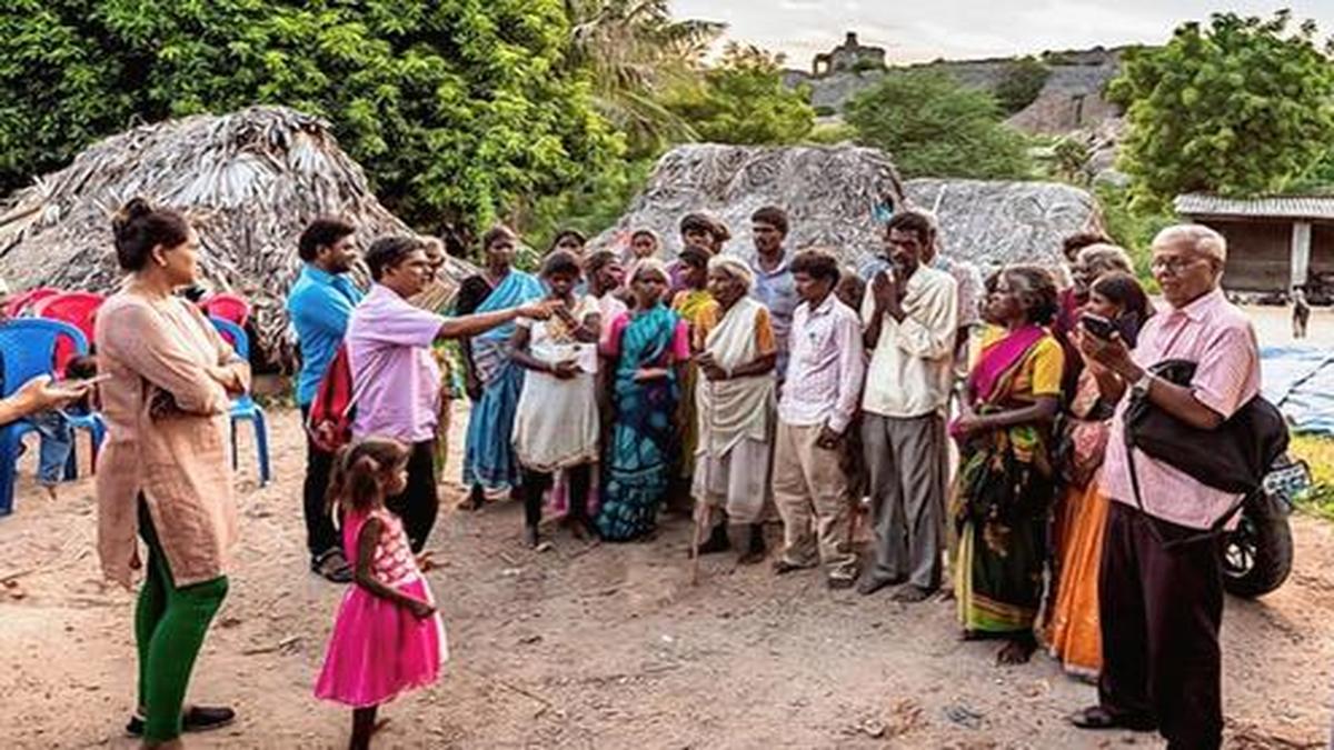 40 Irula families in Villupuram live a life without identity - The Hindu