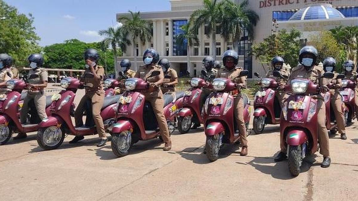 Pink two-wheeler police patrol begins in Villupuram - The Hindu