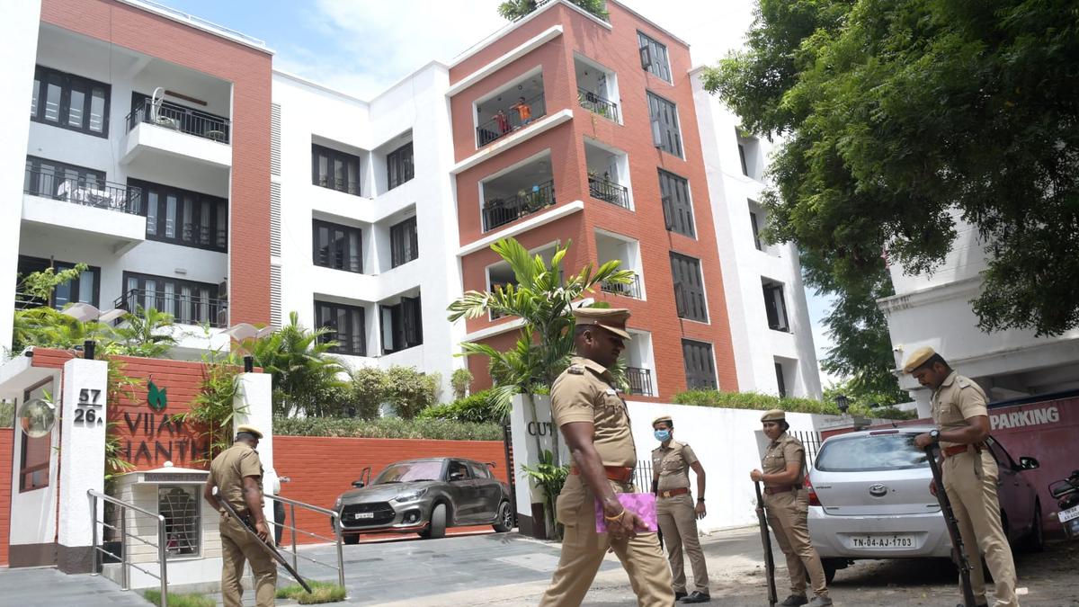 DVAC books AIADMK ex-Ministers in Tamil Nadu in two different scams ...