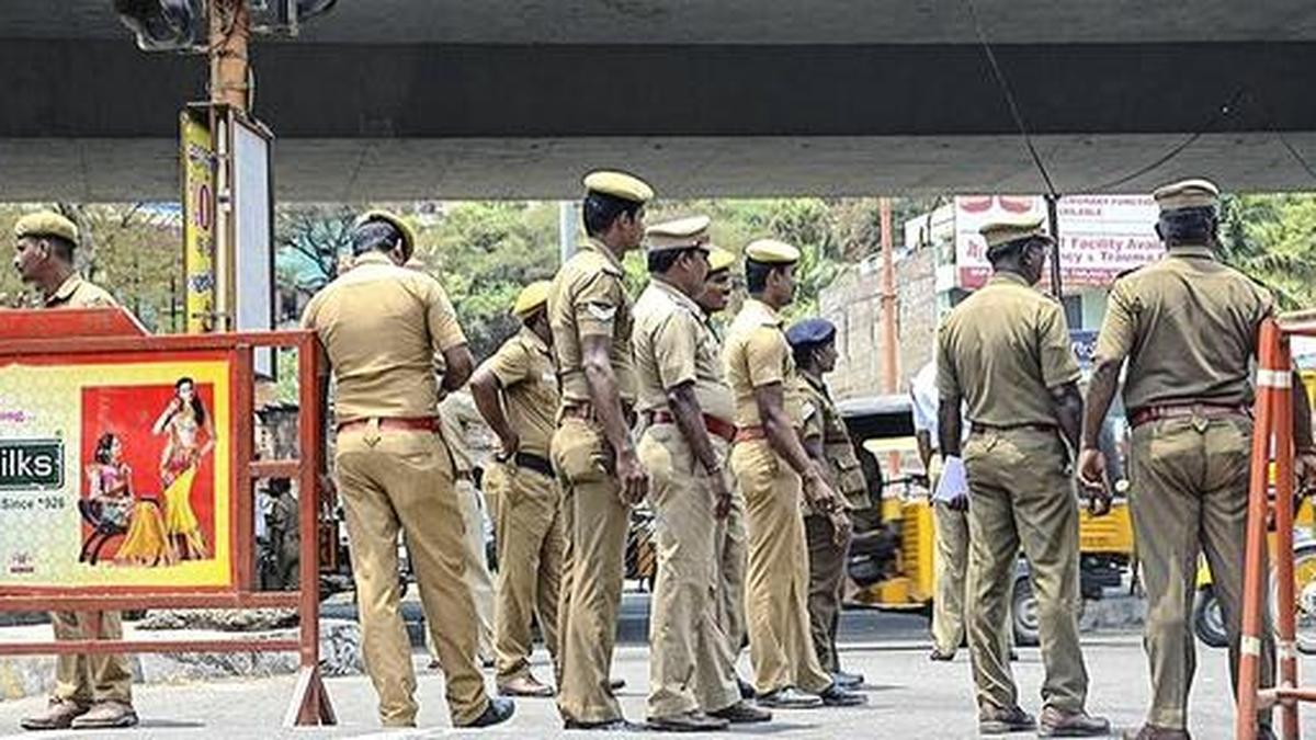 New Year celebrations: police to maintain strict vigil across Vellore - The Hindu