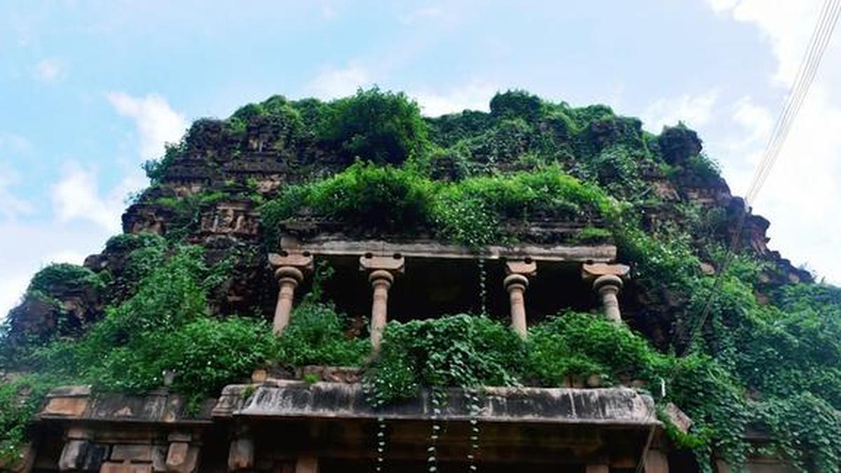 Watch | 12th century Chola temple lies in ruins - The Hindu