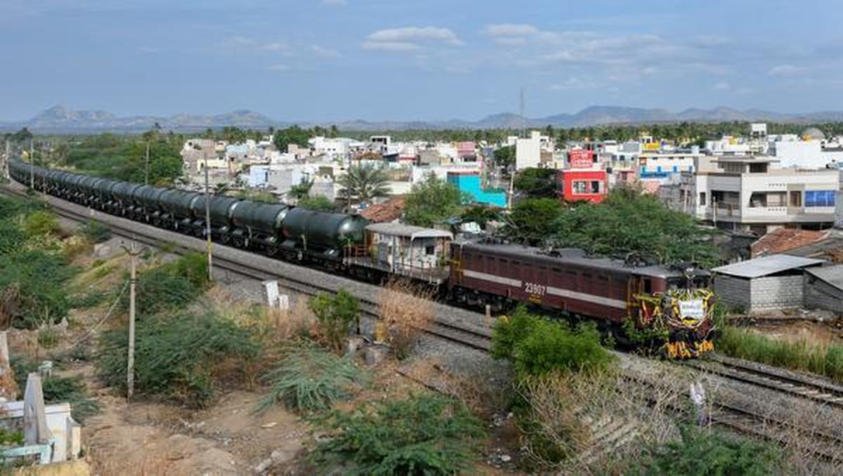 50-wagon water train chugs to Chennai every day - The Hindu