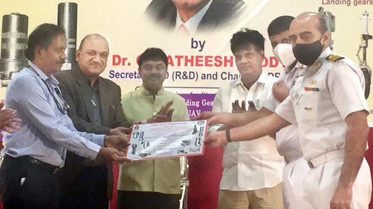 Chennai DRDE unit designs products for Navy - The Hindu