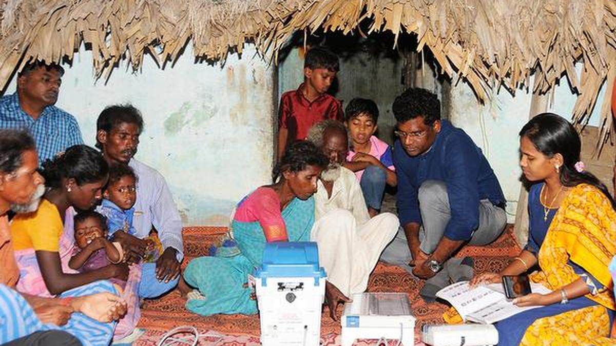 Polling officials reach out to rescued bonded labourers - The Hindu