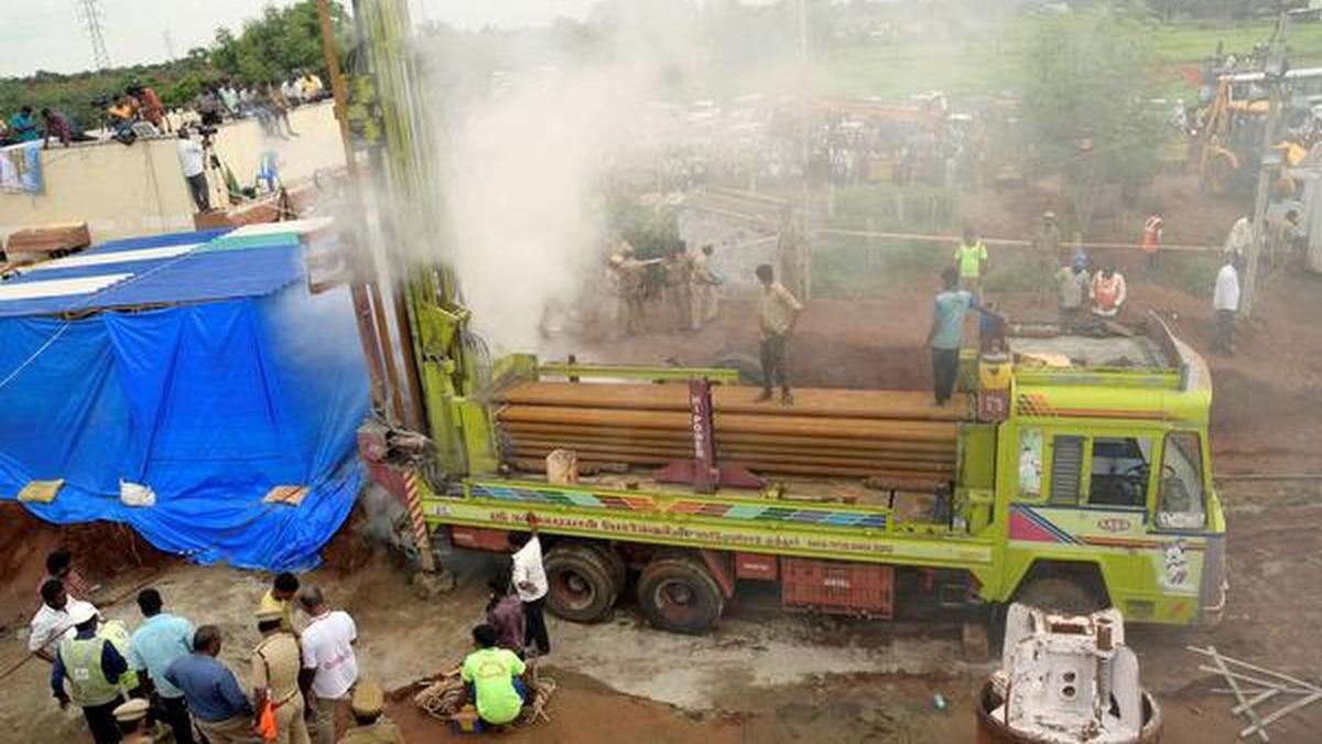 ‘Hard rock formation hampering rescue efforts’ - The Hindu