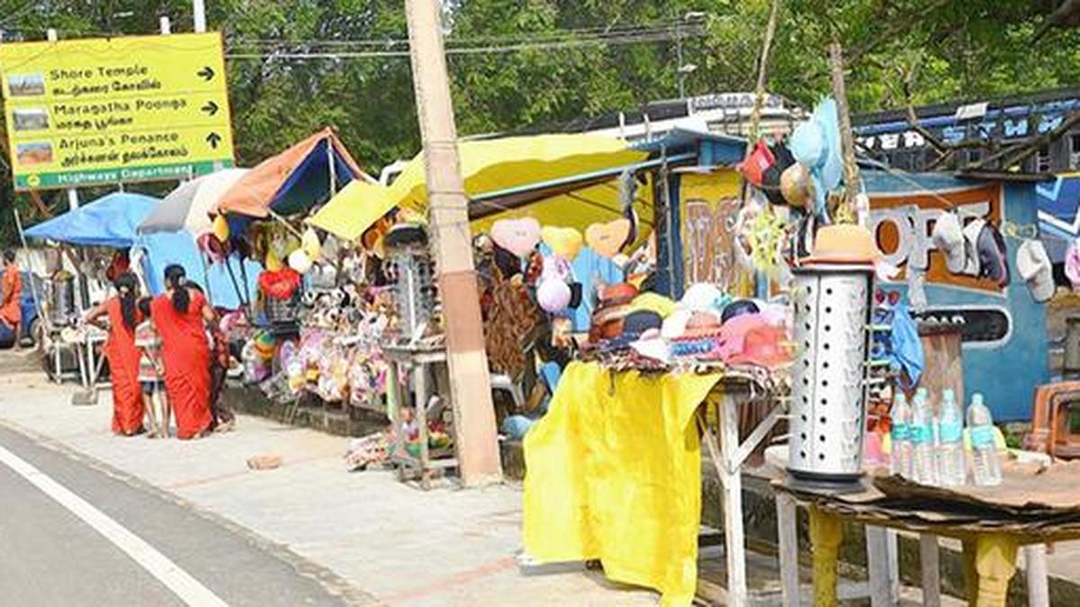 Mamallapuram vendors want permanent shops provided - The Hindu