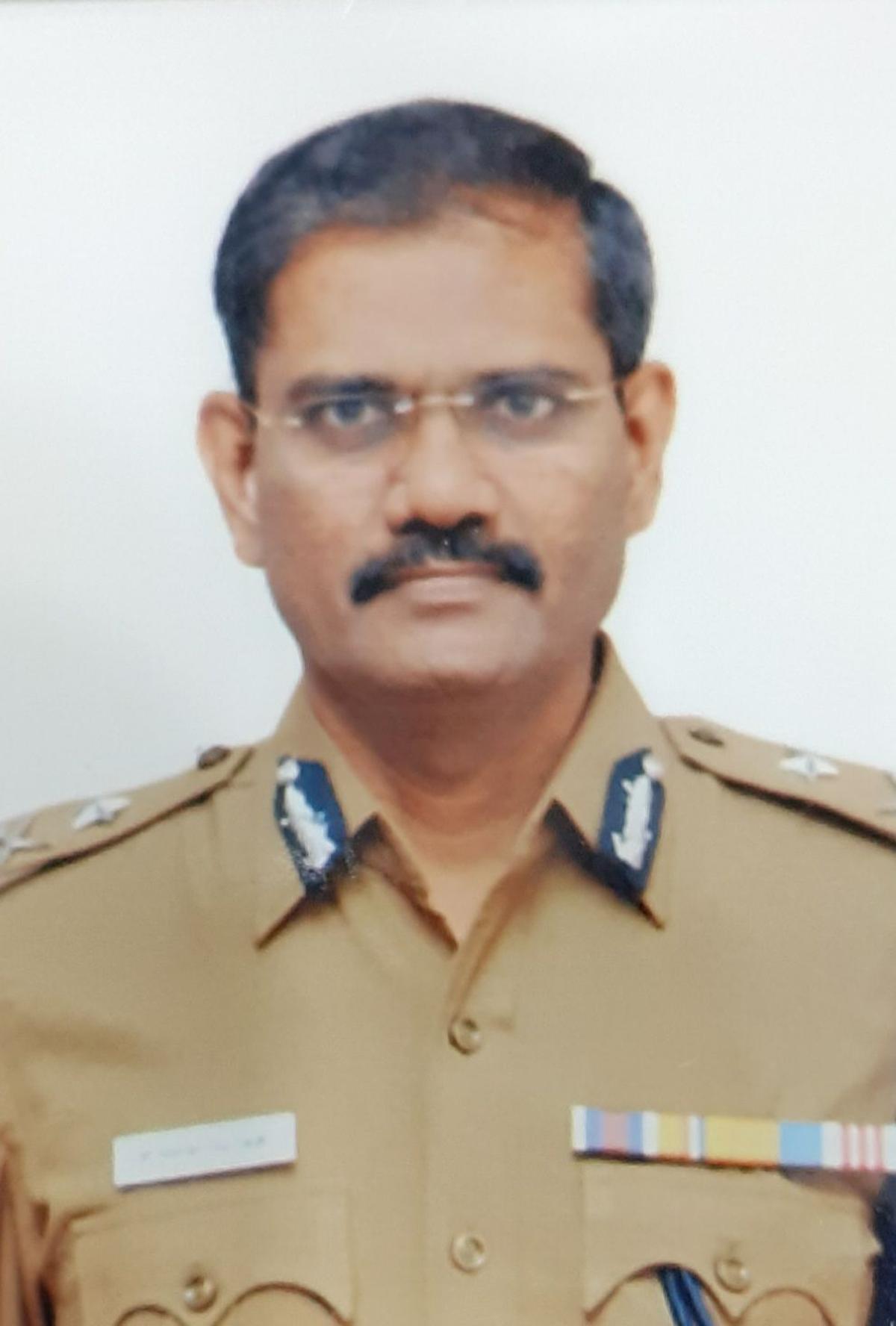 27 Tamil Nadu police officers get President’s medals - The Hindu