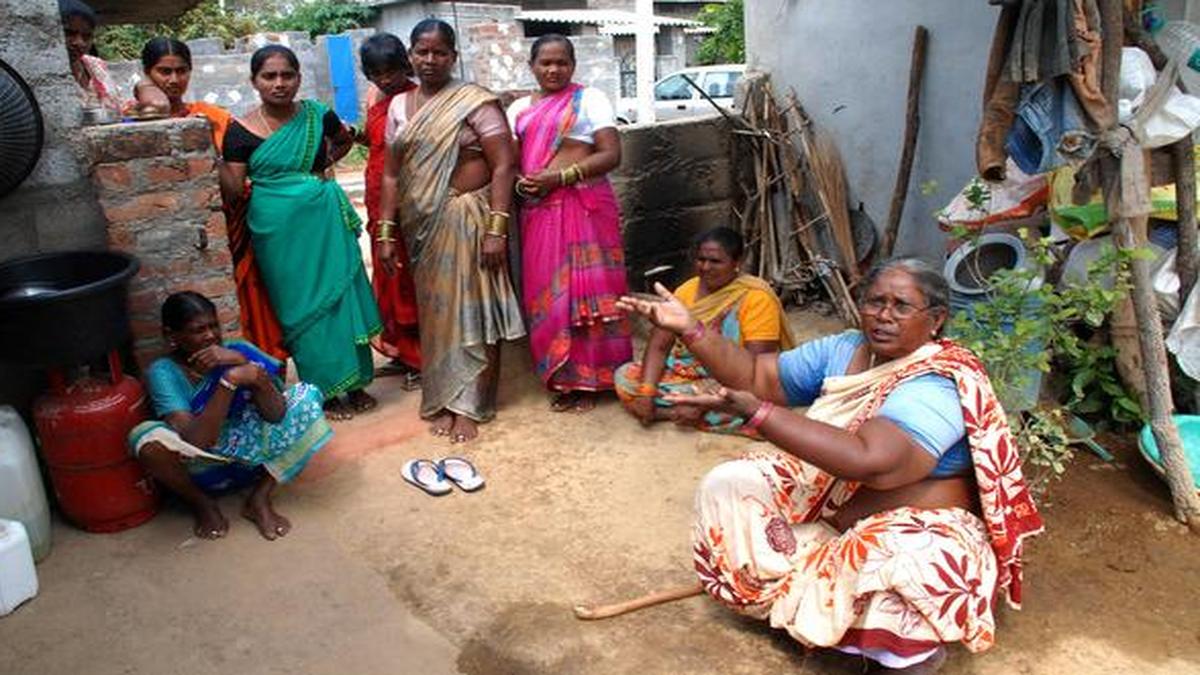 Vadderigudem villagers seek relocation - The Hindu