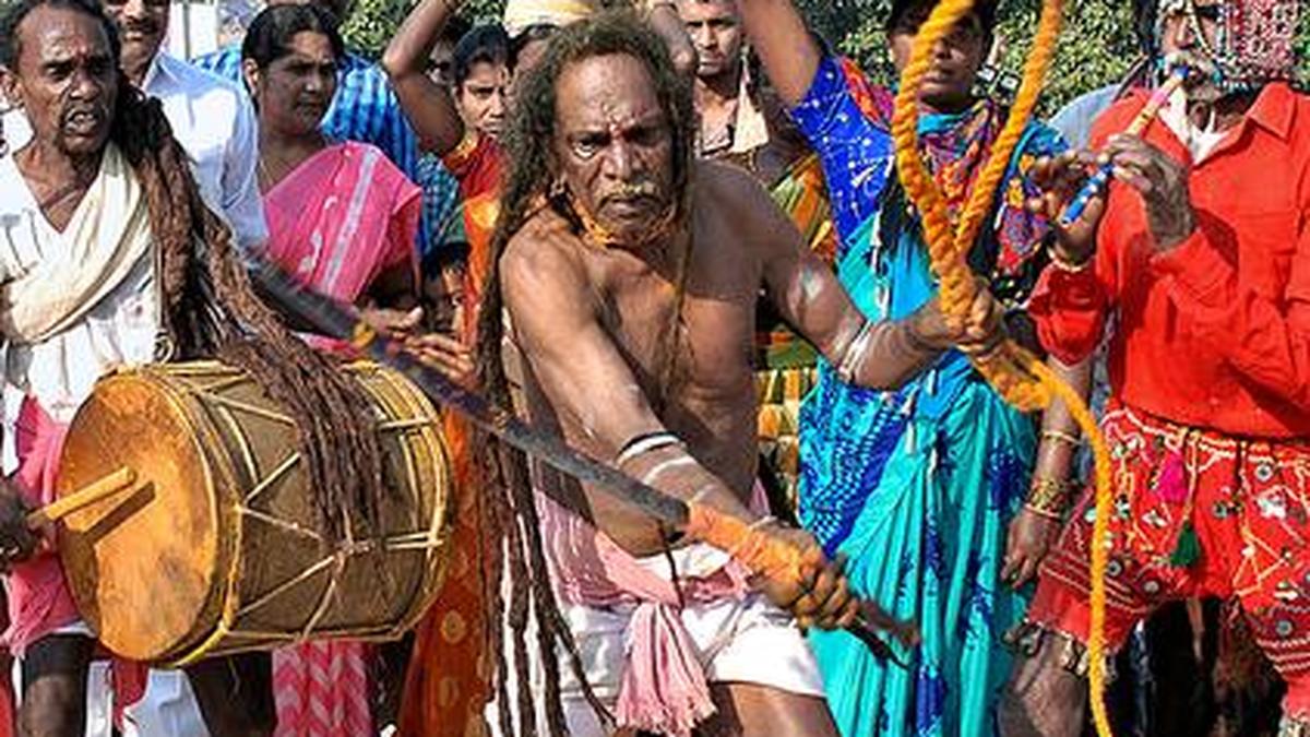 Grand start to Peddagattu Jatara - The Hindu