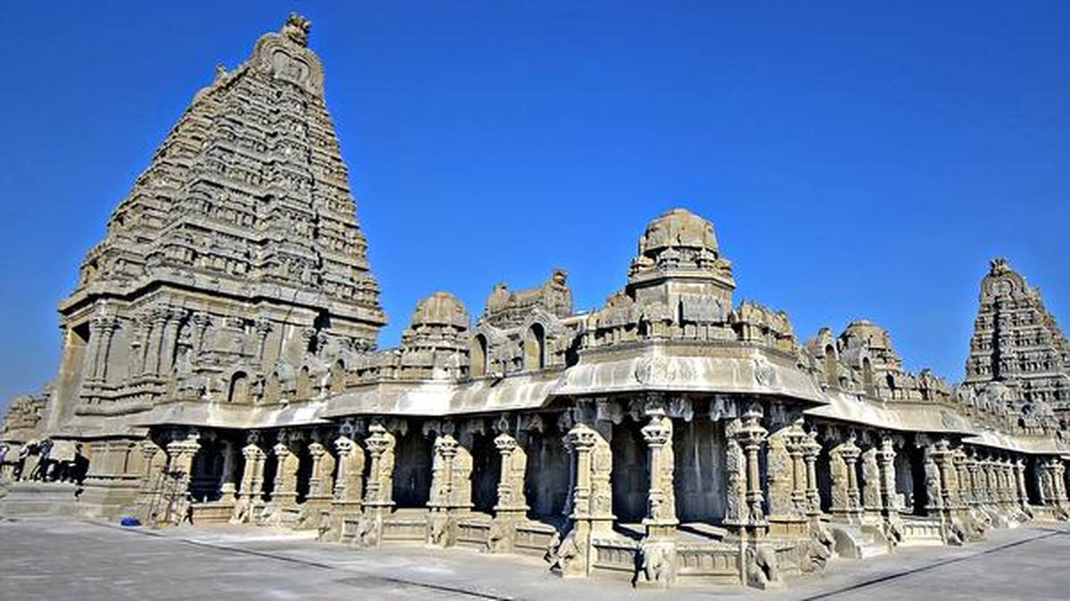 Sculptors take centre stage at Yadadri - The Hindu