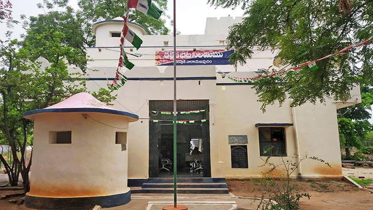 Three police stations from State in top list - The Hindu