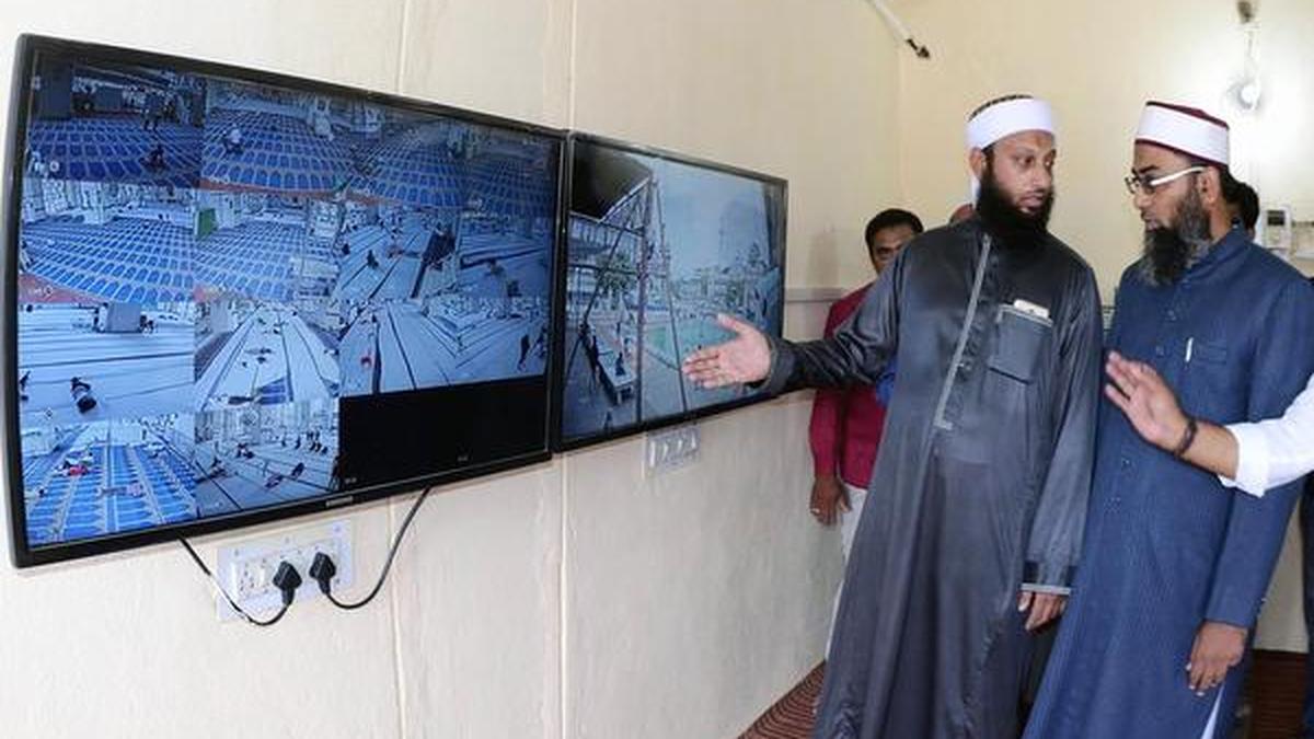 Making Mecca Masjid safe - The Hindu