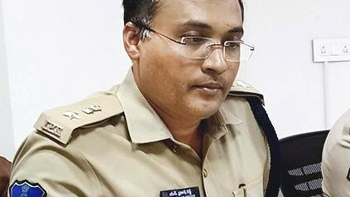 DCP remains evasive to SC panel on Disha accused encounter - The Hindu