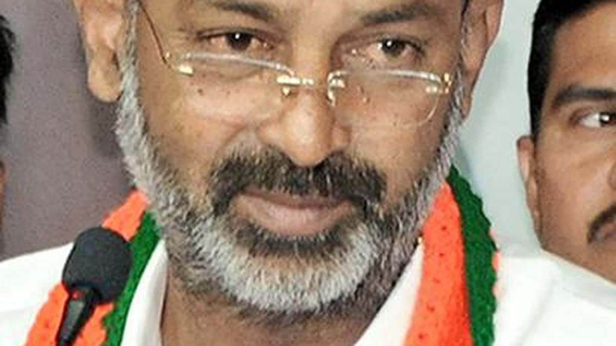Bandi challenges KCR for an open debate - The Hindu