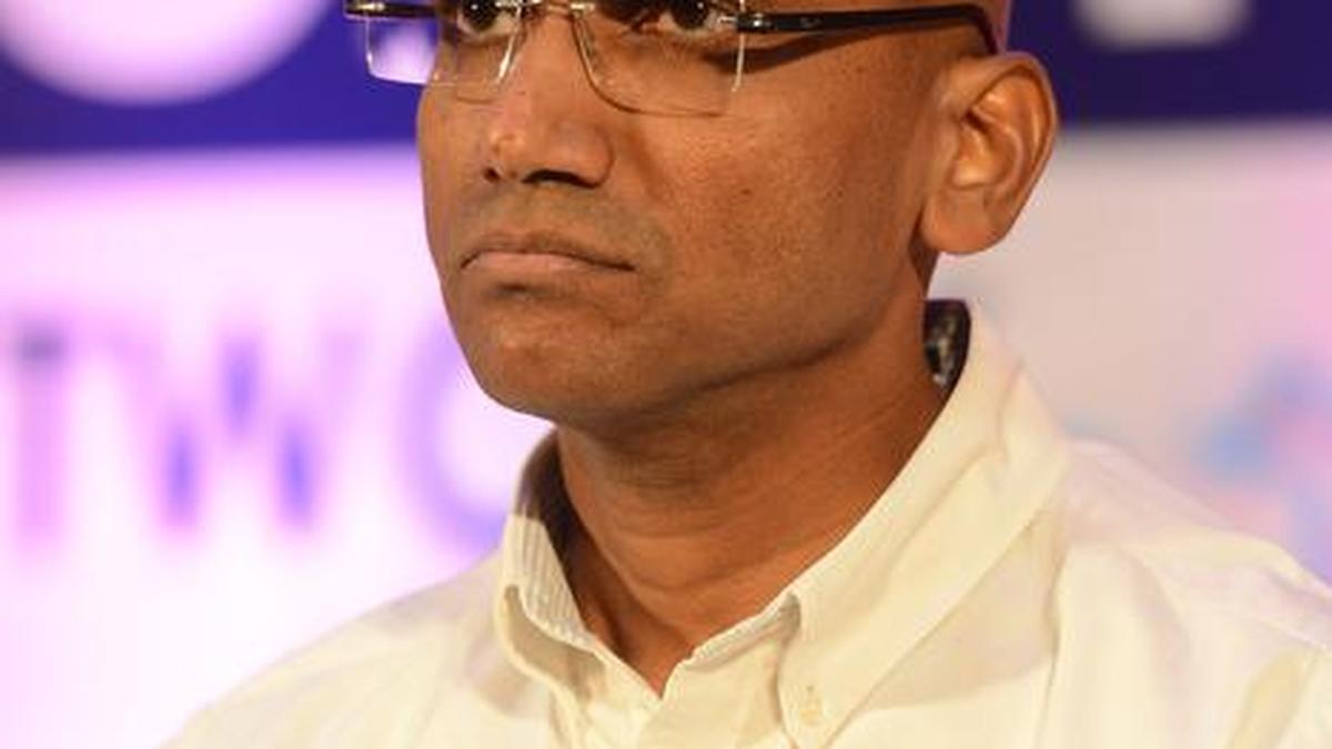 IPS officer’s VRS move triggers rumours of political entry - The Hindu