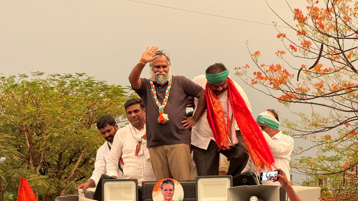 Revanth will keep his promise of ₹2 lakh loan waiver, says Jagga Reddy - The Hindu