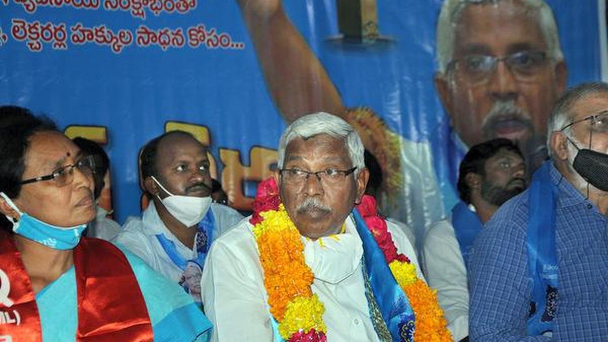 Kodandaram launches protest - The Hindu