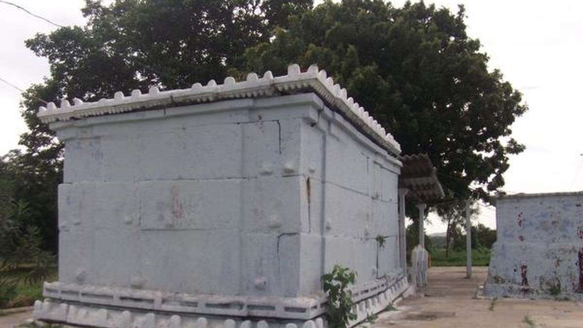 An ancient temple’s transition over years of neglect - The Hindu