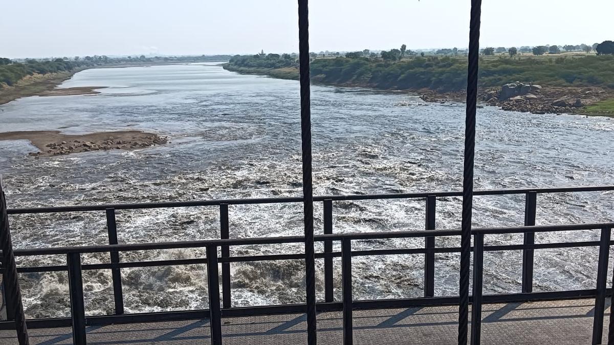 Maharashtra releases of 0.6 tmc ft water from Babli Barrage towards ...