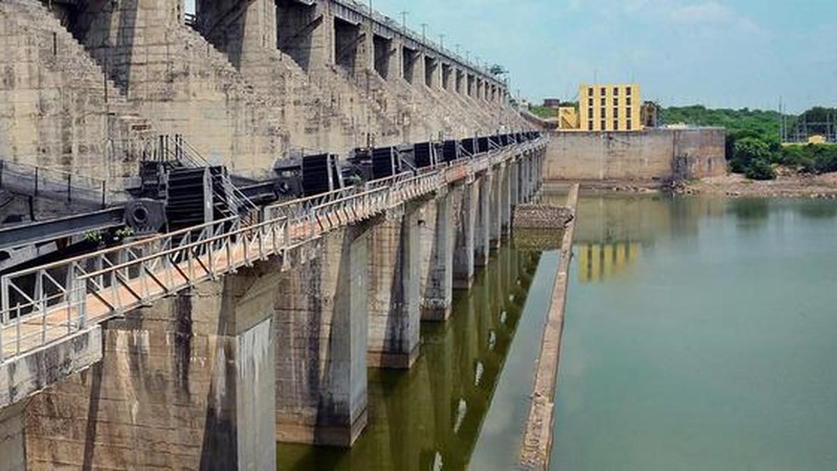 Draining of Singur project hits water supply to 500 villages - The Hindu