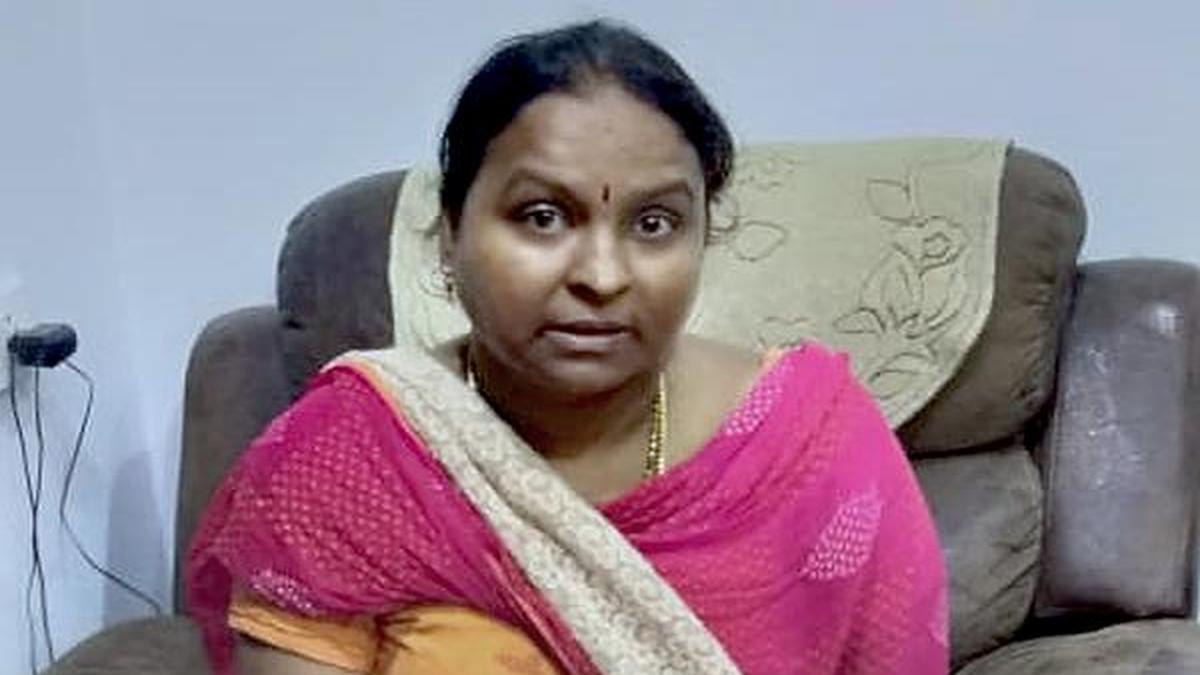 ‘Diwali gift’ lands drug inspector in ACB net - The Hindu