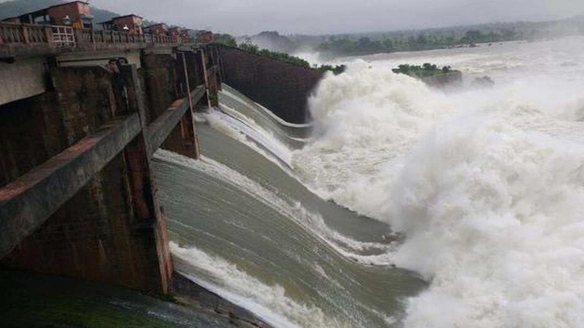 Heavy inflows into Telangana’s Kadem dam - The Hindu