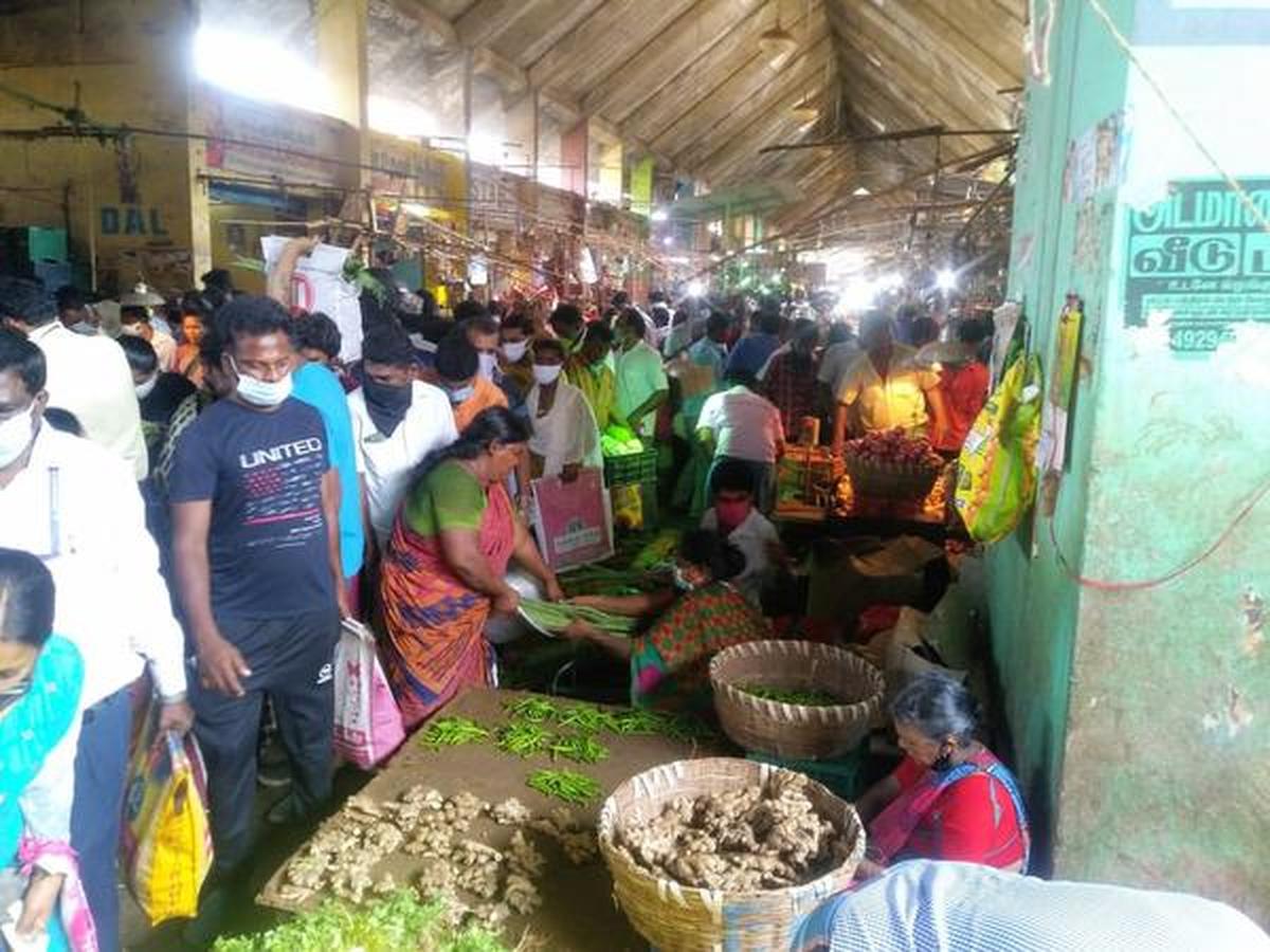 In pictures | Markets in Tamil Nadu see huge crowds ahead of complete ...