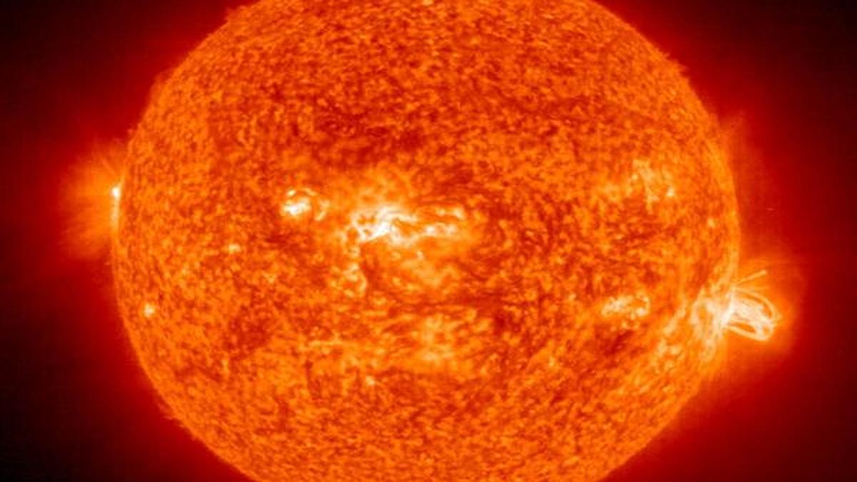 Solar tsunami can trigger the sunspot cycle - The Hindu