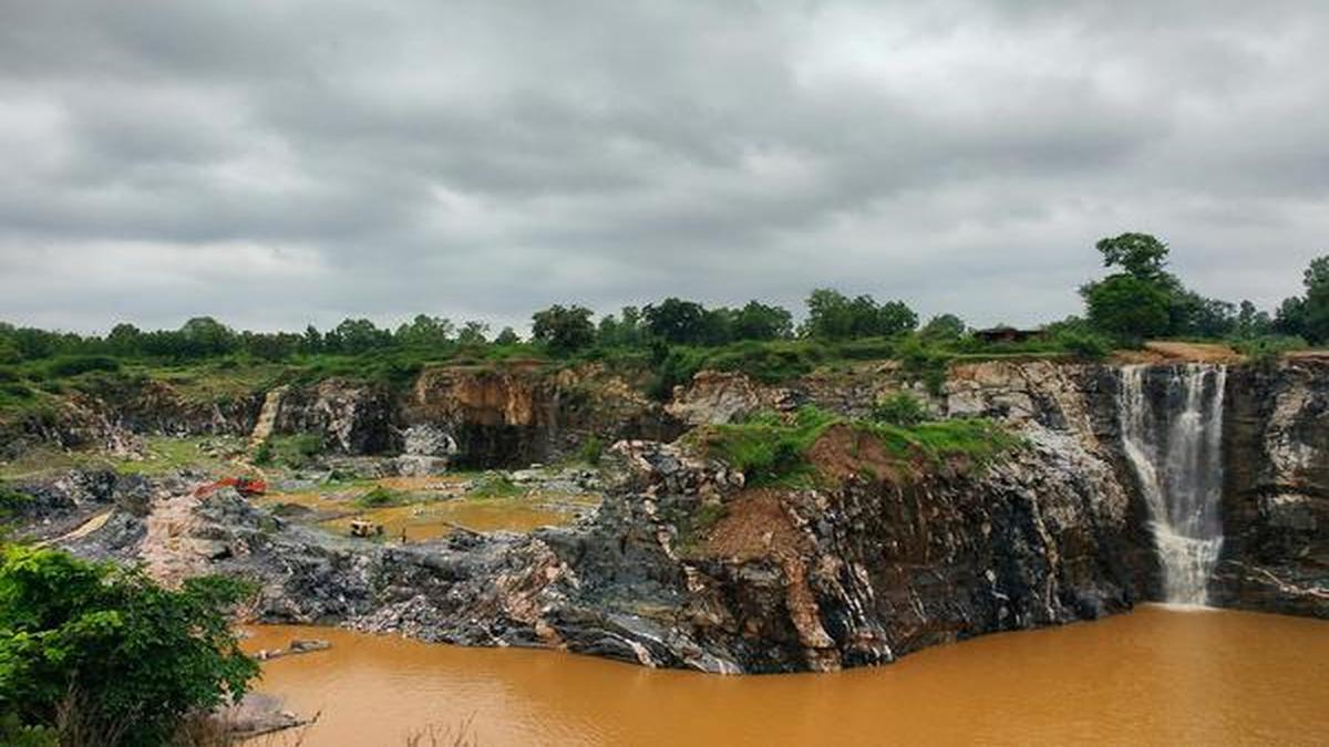 Mihir Vatsa goes on a quest for the lost Tiger Fall of Hazaribagh - The ...