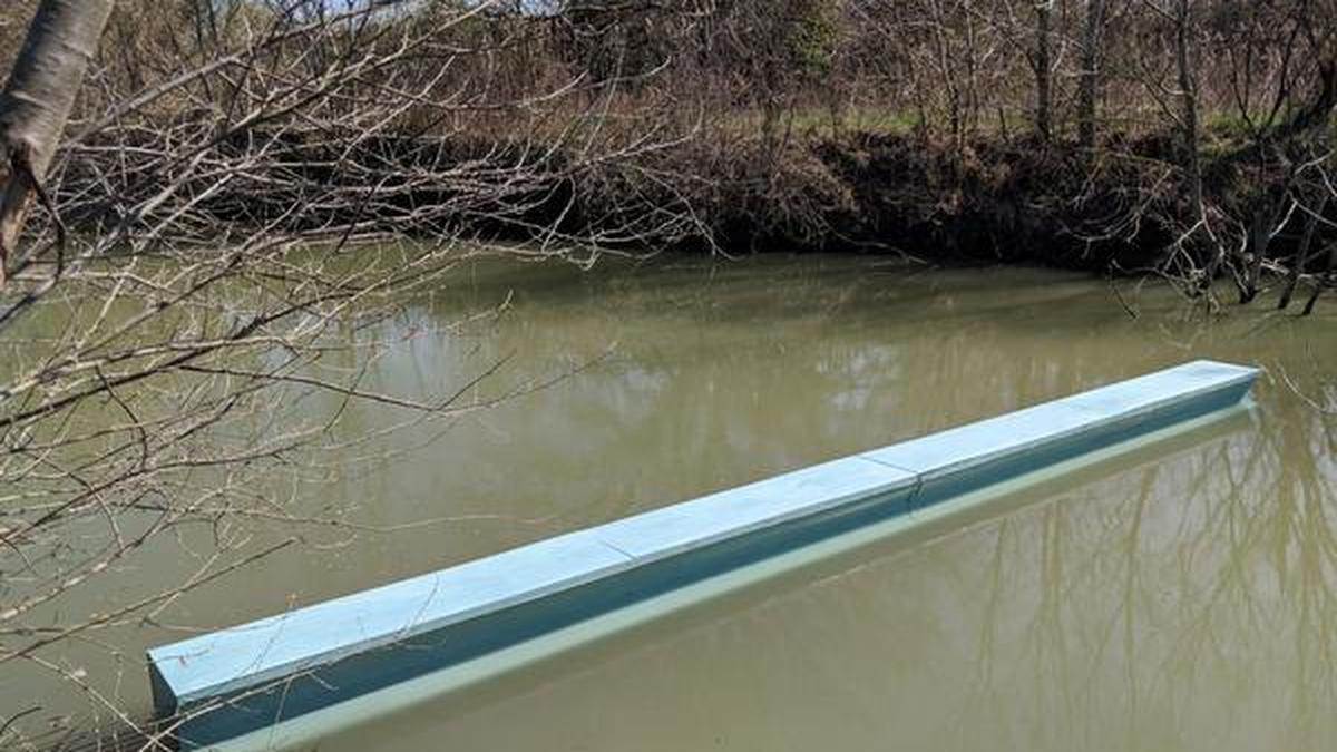 Giant barriers to keep waste out of the oceans - The Hindu