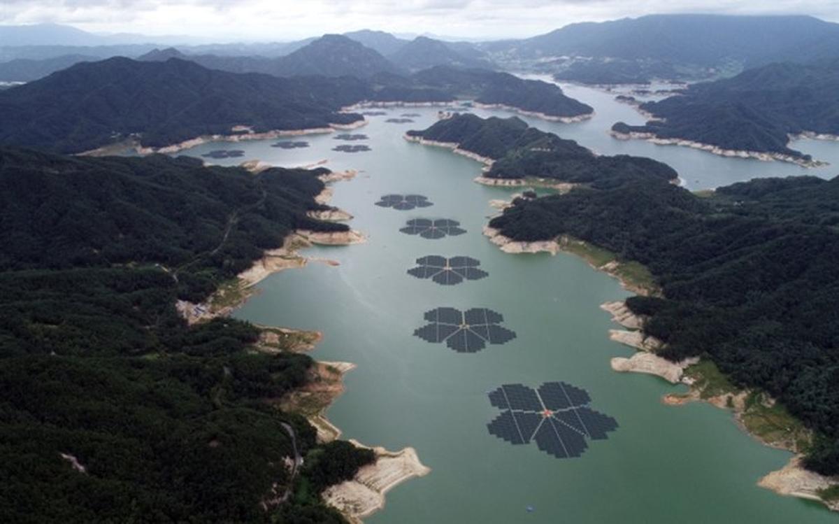 Explained | Harnessing solar energy using floating power plants - The Hindu