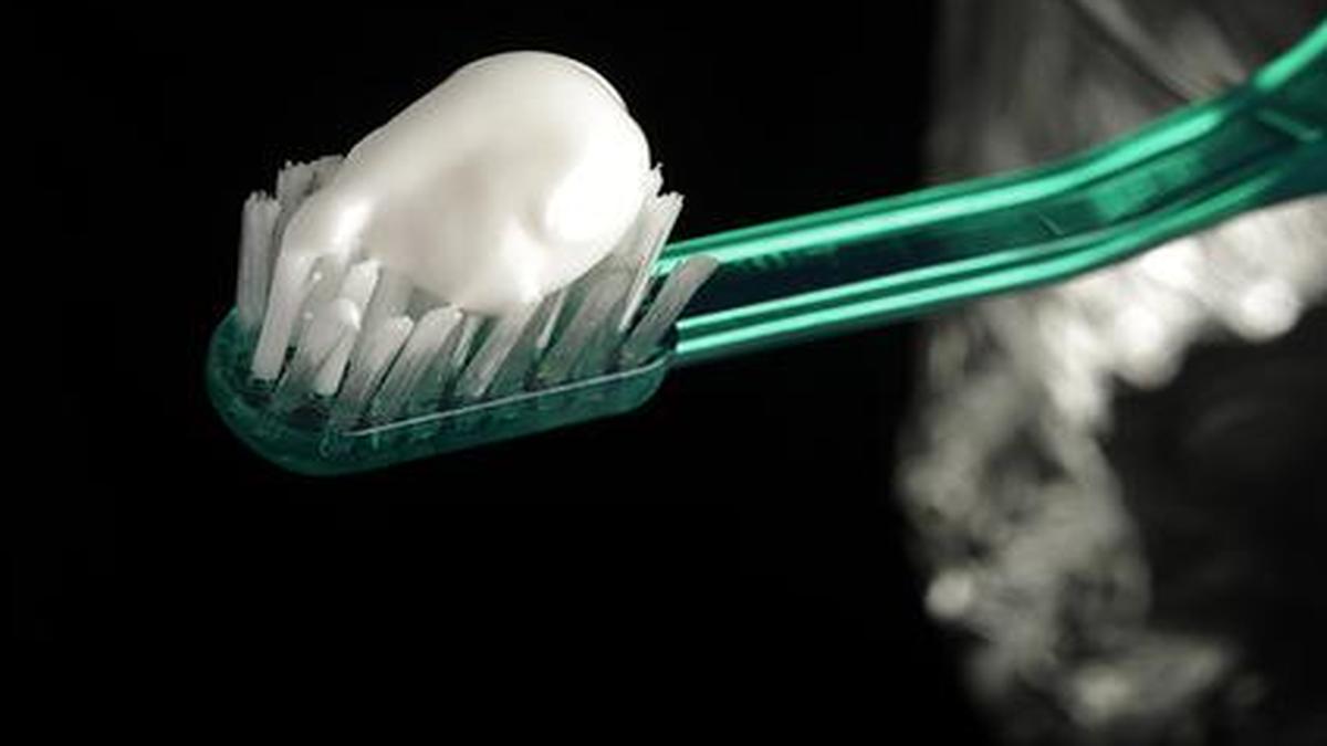 Children use too much toothpaste, says study - The Hindu