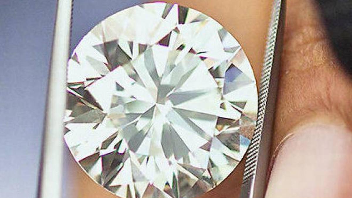 What is Total Internal Reflection? - The Hindu