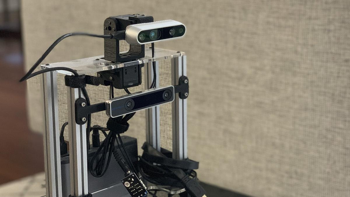 A navigation system powered by machine learning is training robots to ...