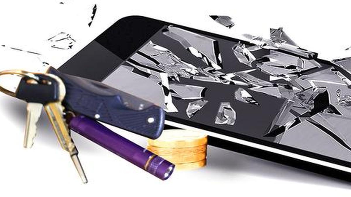 Smartphone screen, scritch-scratch no more - The Hindu