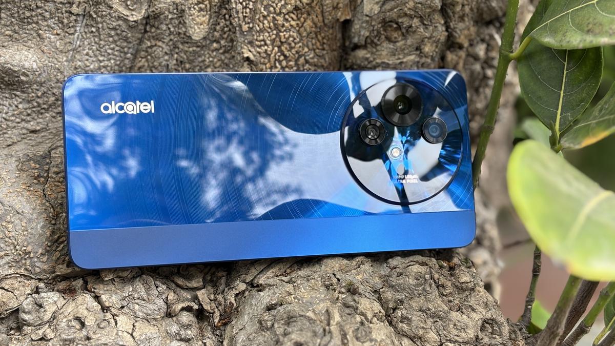 Alcatel V3 Ultra Review: For design-savvy and reader-first audience ...