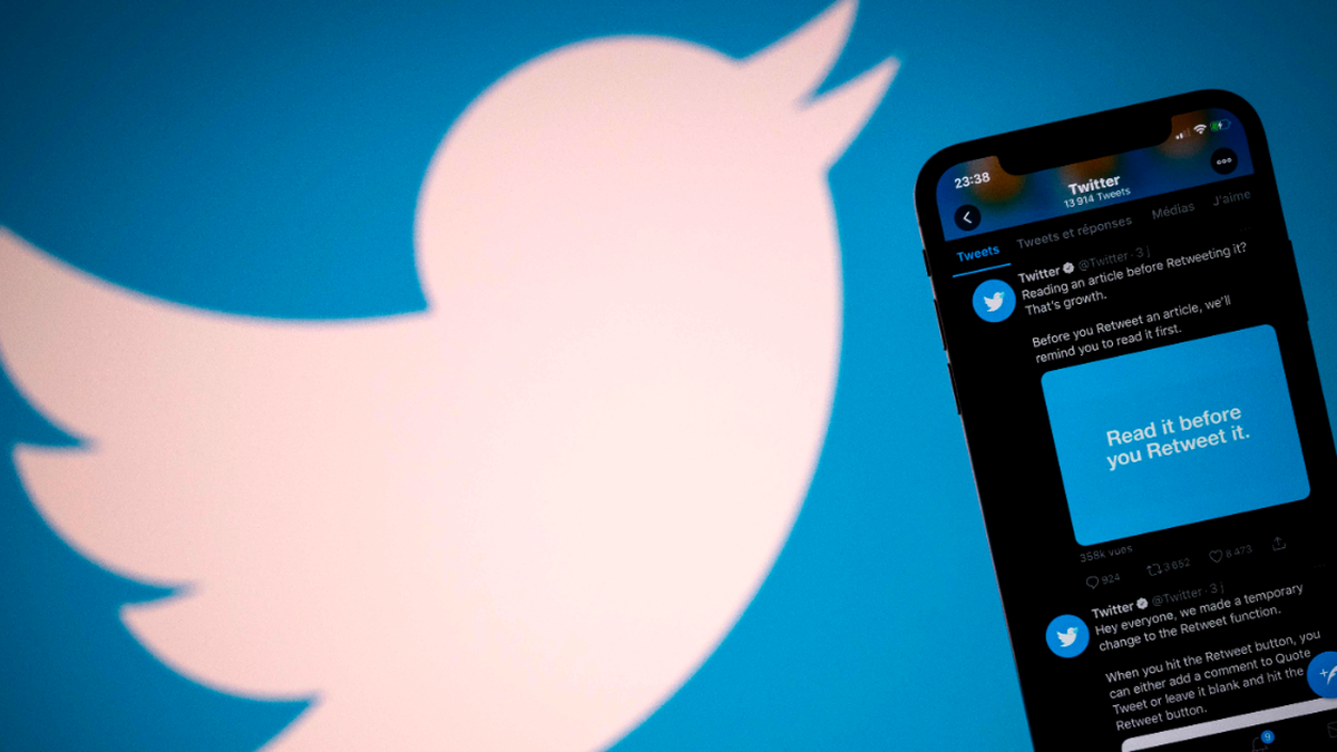 Twitter to reward users spotting bias in its image-cropping algorithm ...