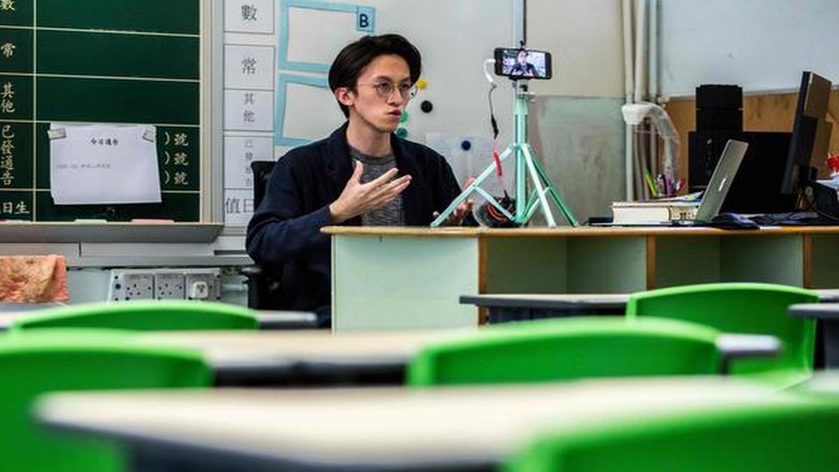 Online tools for teachers and students to hold virtual classes during ...