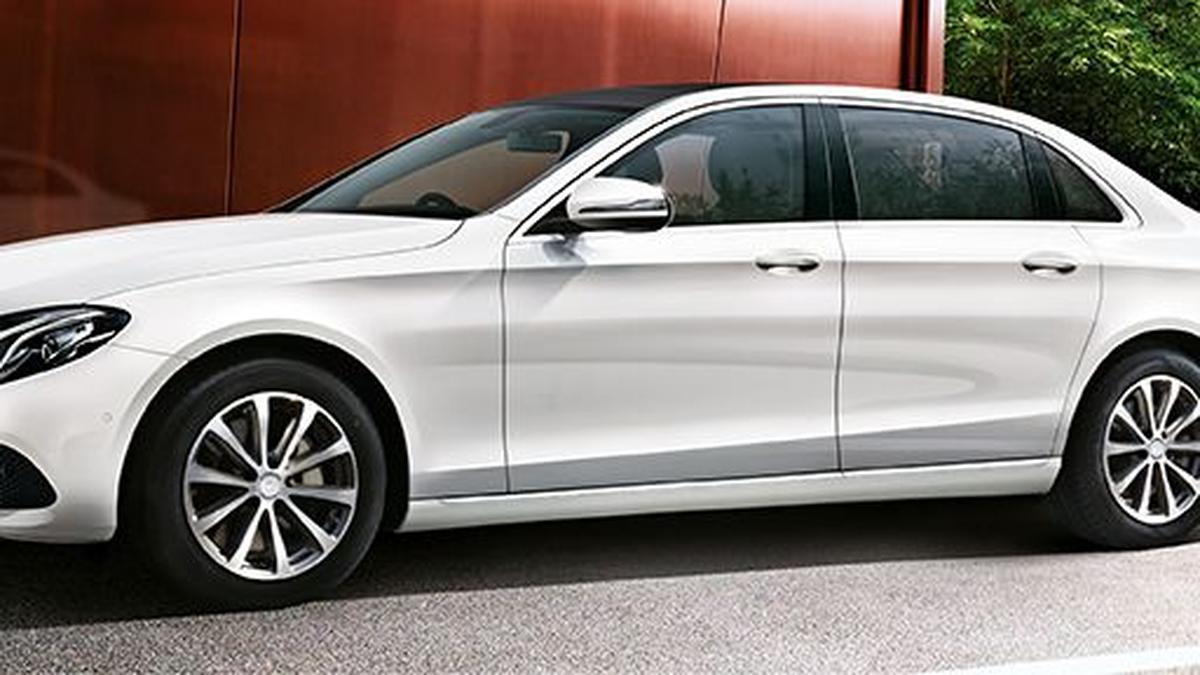 Security bugs in Mercedes Benz may let hackers remotely access the car ...