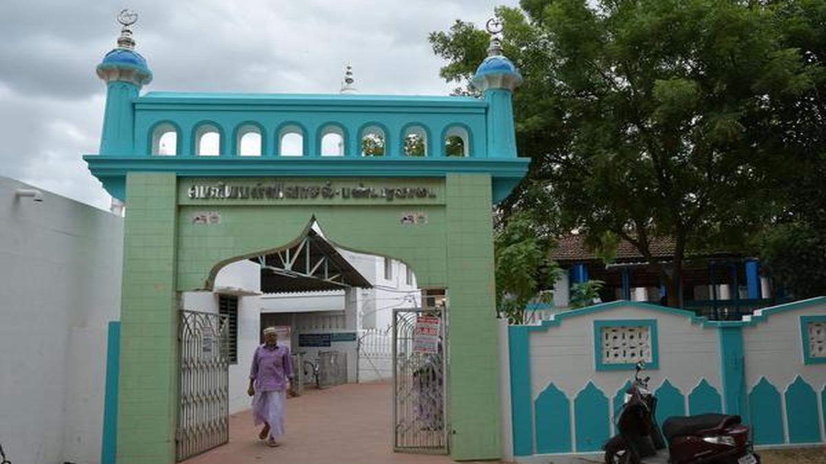 The old Pandaravadai mosque sports a new look - The Hindu