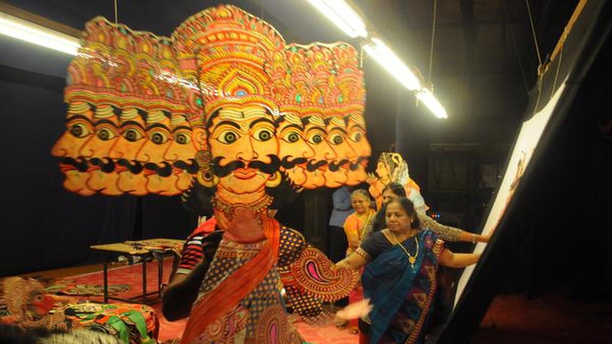 A new diploma breathes life back into the art of Indian puppetry - The ...