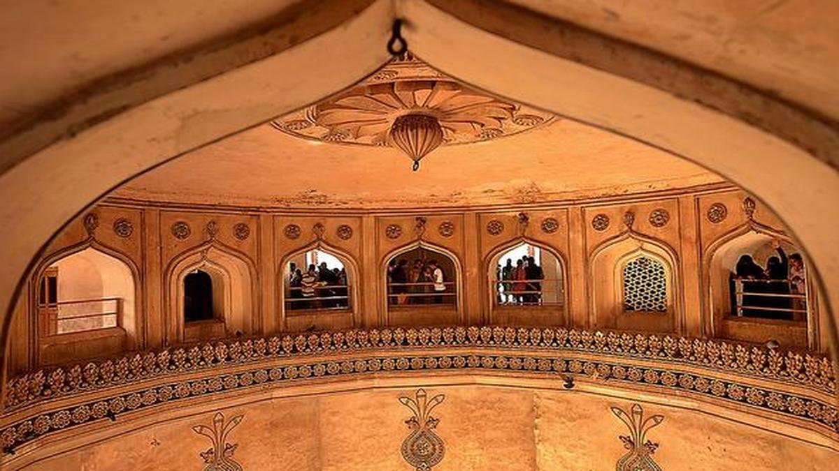 A trip to Charminar and discovering new facets - The Hindu