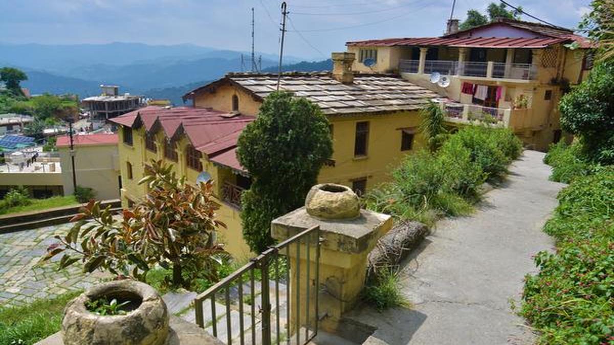 Almora’s crumbling century-old-homes are still nurtured by loyal old ...