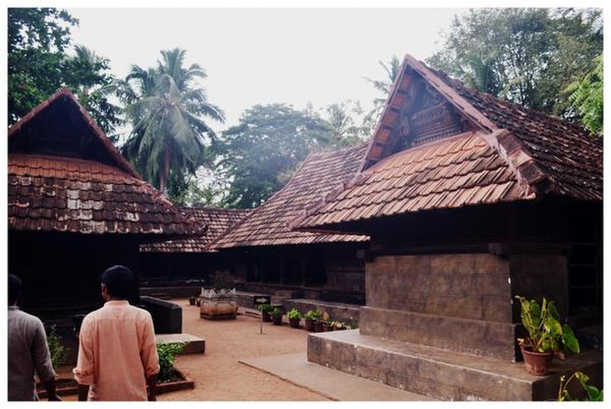 Thekkae kottaram, a traditional south Kerala homestead - The Hindu