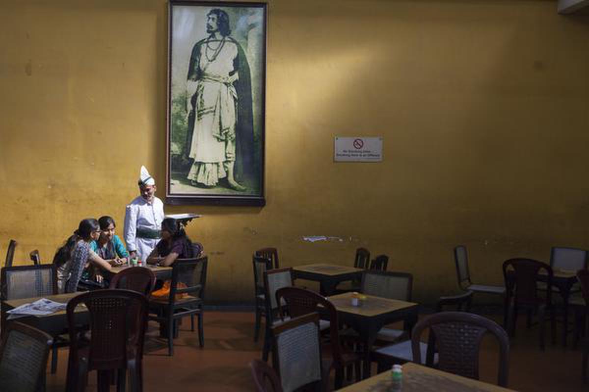 Measured out in coffee spoons: the iconic cafes of India - The Hindu