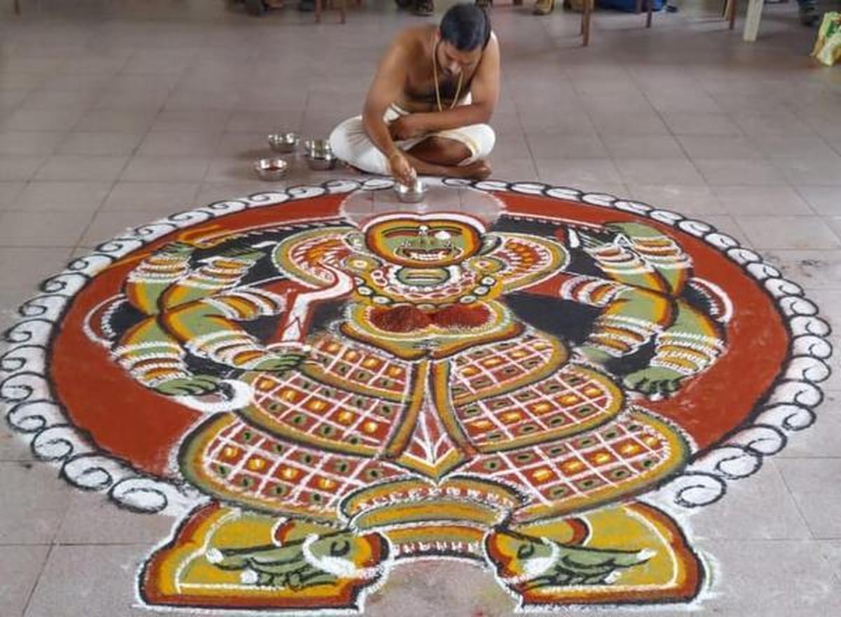 More colour to the ancient art of Kalampattu - The Hindu