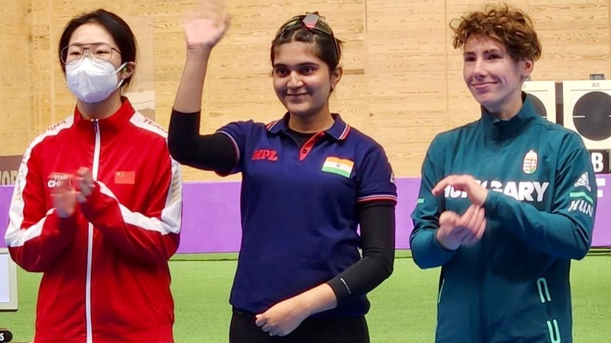 Esha Singh wins junior sports pistol gold - The Hindu